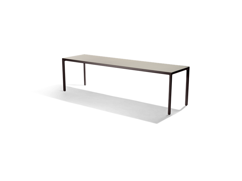 Illum dining table – scheel-larsen