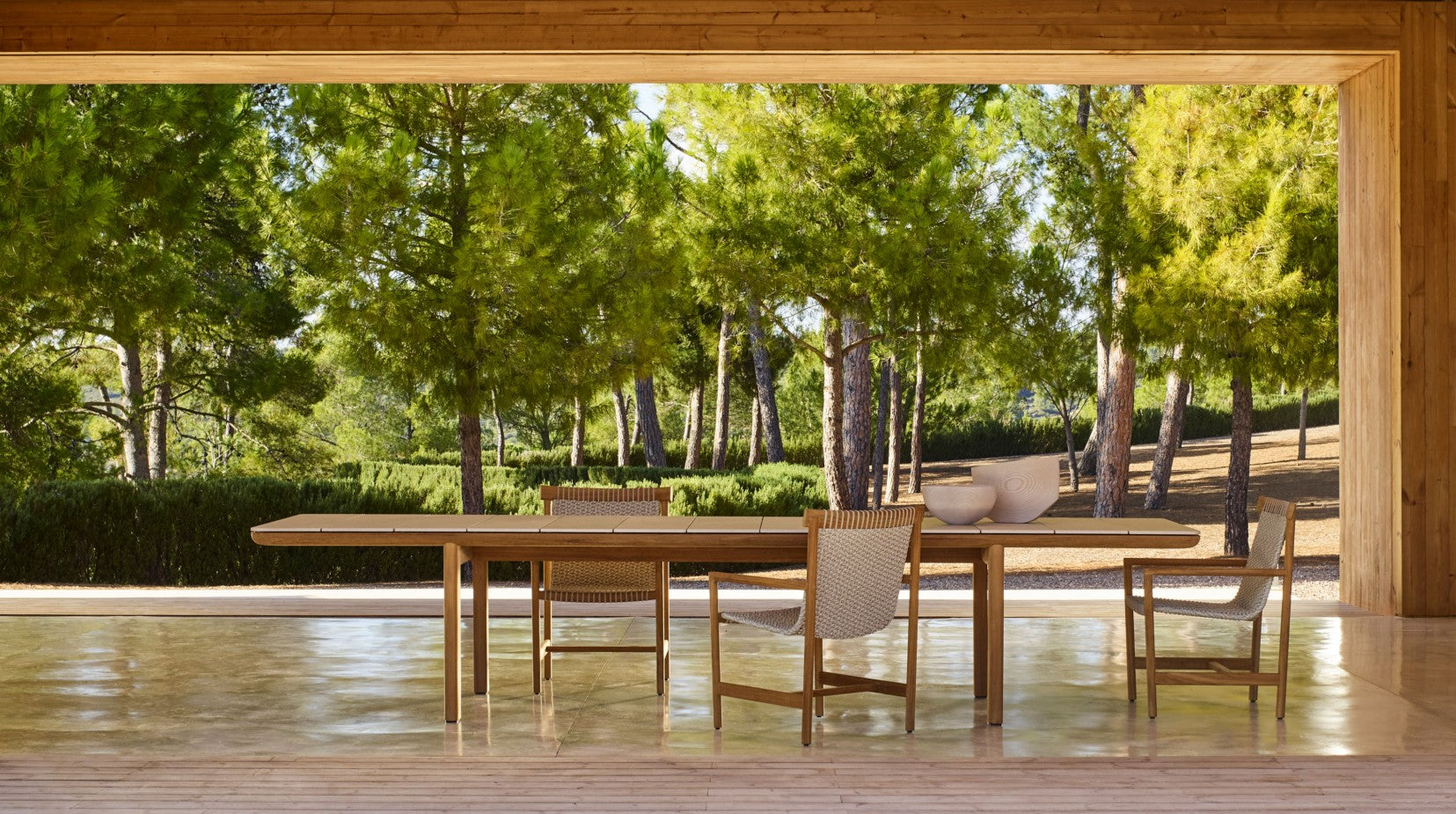 Amanu dining table – scheel-larsen